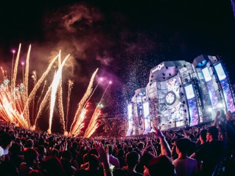 15 ZoukOut Outfit Ideas For Partying All Night (2023)